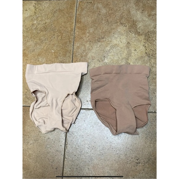 SKIMS | Intimates & Sleepwear | Skims Lot Of 2 Womens Seamless Sculpt ...